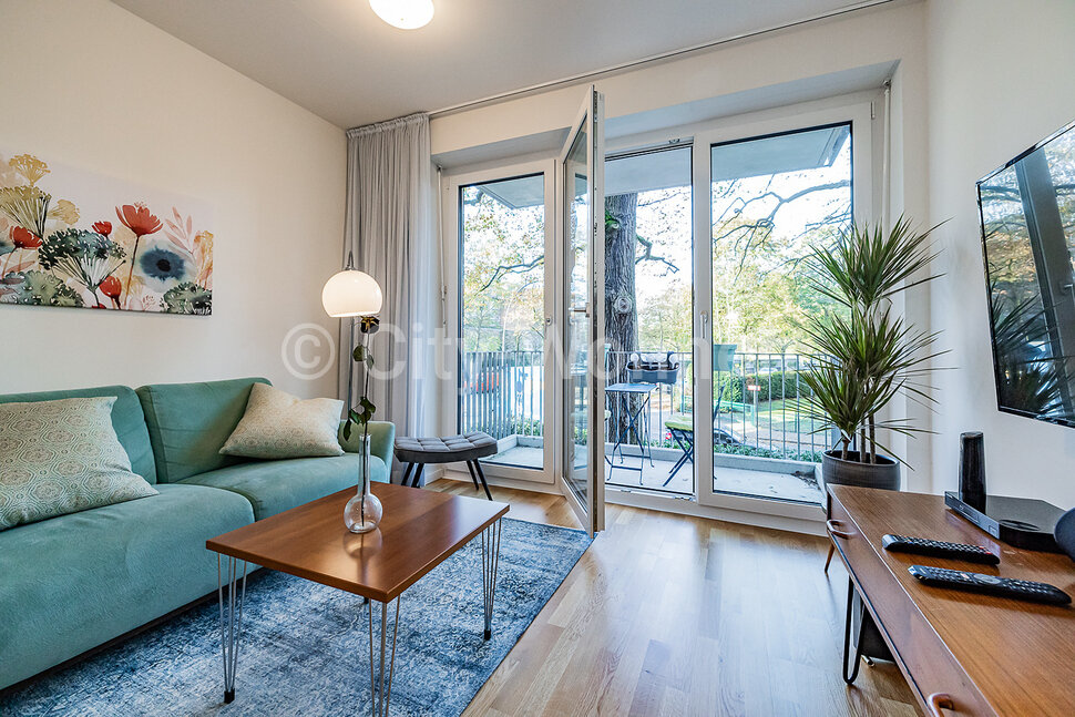 Möblierte Wohnung in Hamburg-Schnelsen mit Balkon und PKW-Stellplatz ... Möblierte Wohnung in Hamburg-Schnelsen mit Balkon und PKW-Stellplatz ...